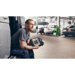 Bosch diagnostic tester with access to latest diagnostic protocols and ...